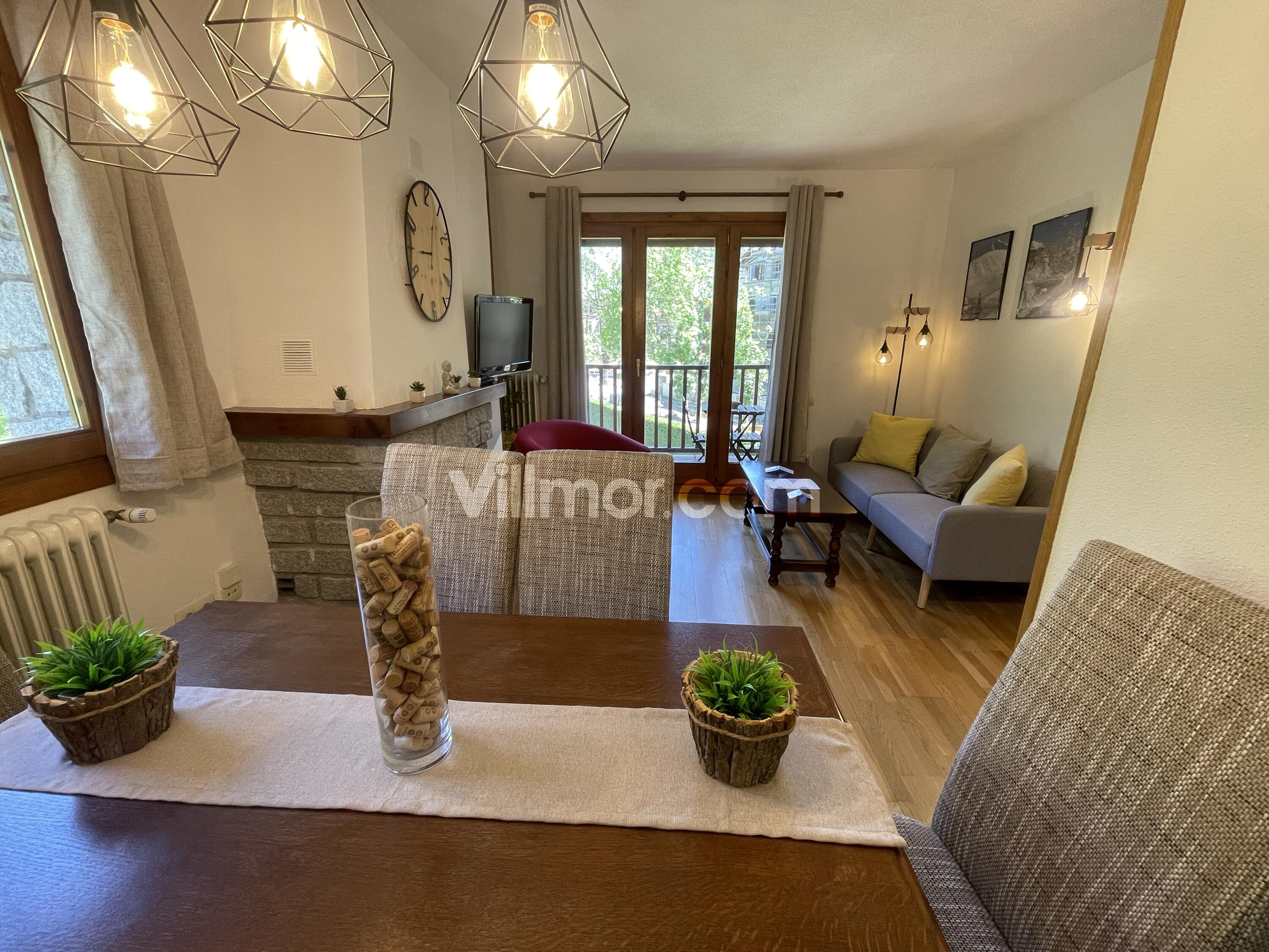 B13 - Edificio La Granja Benasque